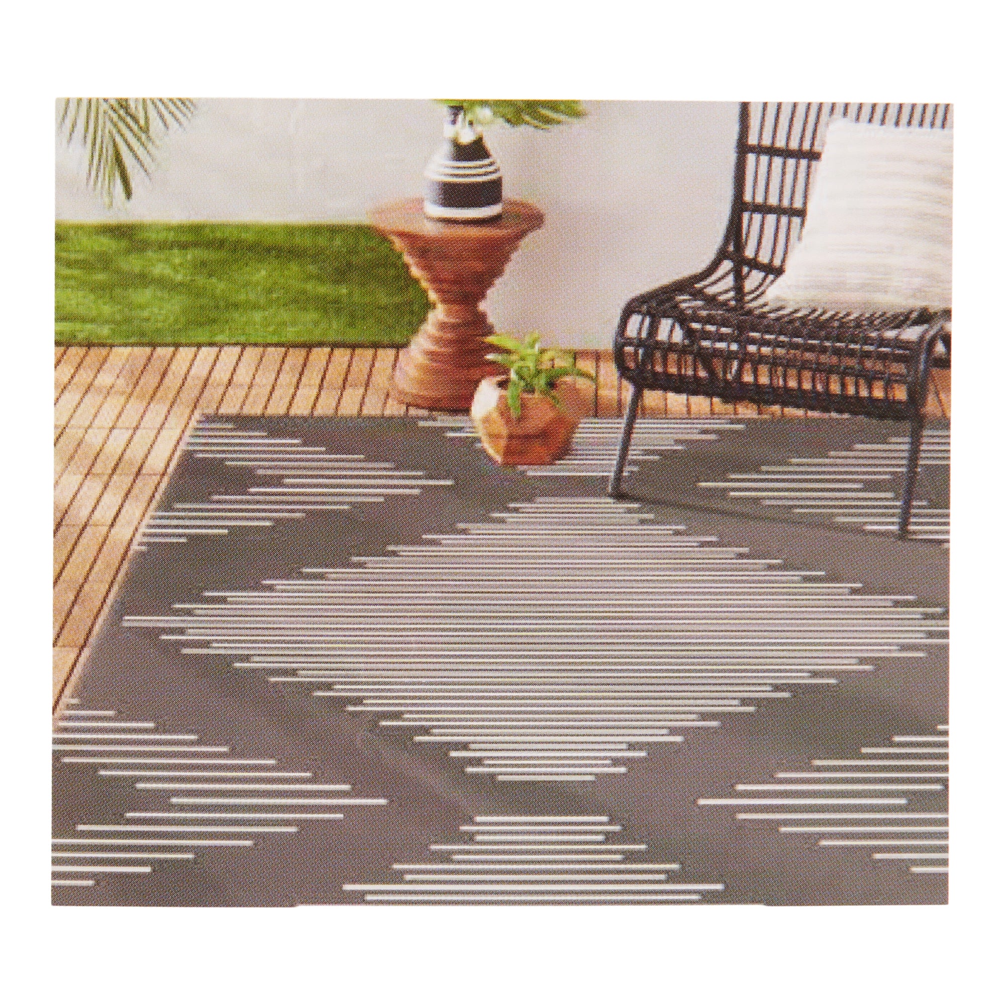 Outdoor Striped Rug, Charcoal/White, 6-ft x 9-ft. – Giant Tiger